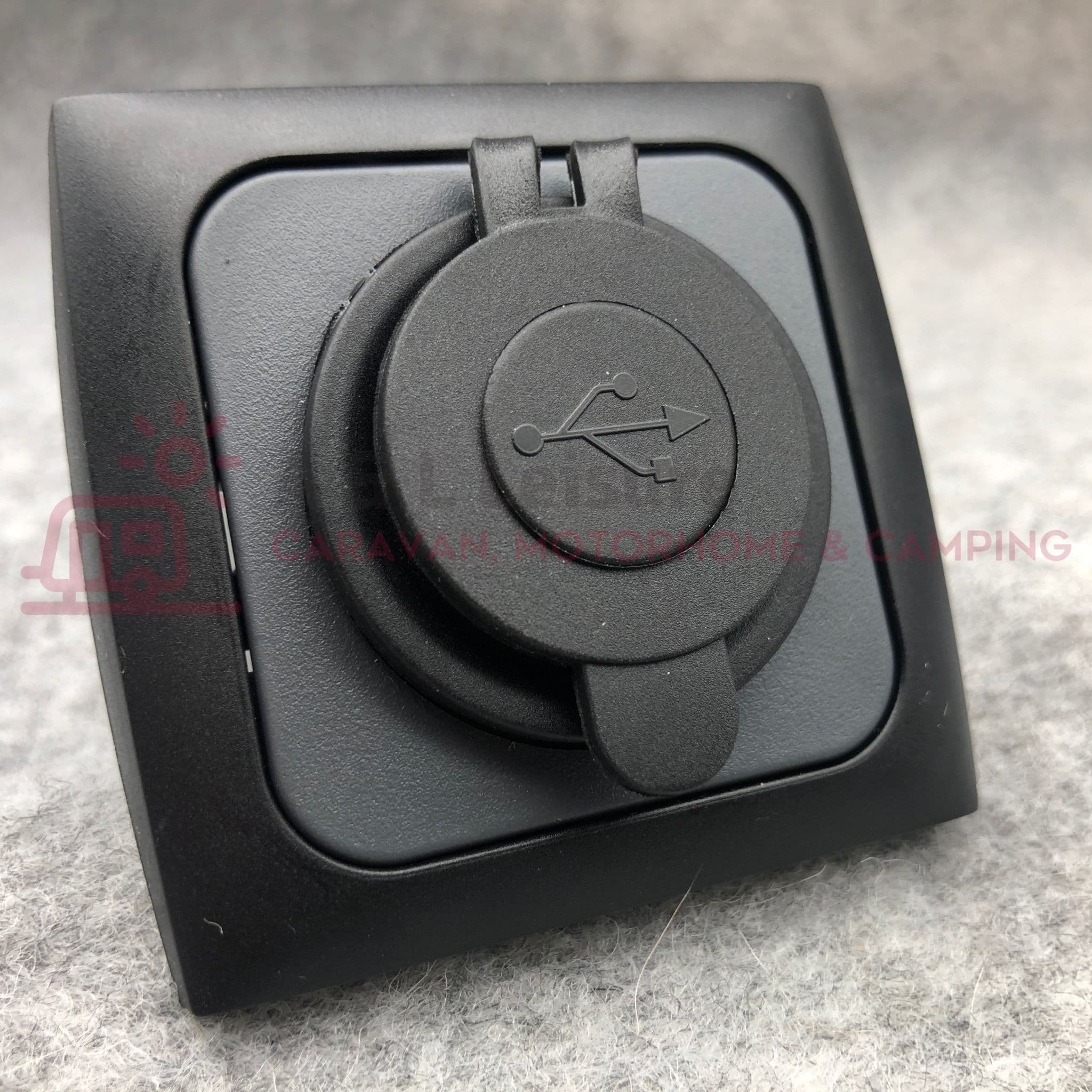 CBE C-Line Twin USB Socket & Faceplate - CS Black Range